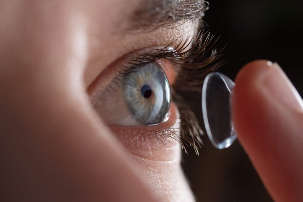 How To Find and Buy the Most Affordable Contacts in Canada